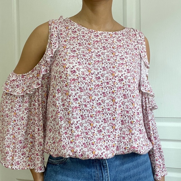 Forever 21 | Tops | Shoulder Detail Rush Top | Poshmark